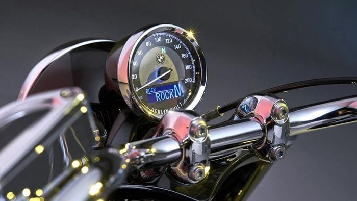 Codogno, nella replica della mitica moto Bmw monterà il cruscotto ...