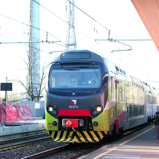 TRENI Mattinata di “passione” per i pendolari della linea S1 per Milano ...