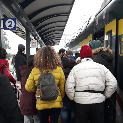 FERROVIE Lettera aperta a Lucente dai pendolari della linea S1 - Cronaca