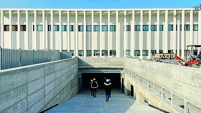 LODI Il cantiere Ibsa alla stretta finale: un colonnato al posto della ...