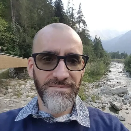 MELEGNANO Muore a 53 anni lo storico ambulante Angelo Tullo - Cronaca