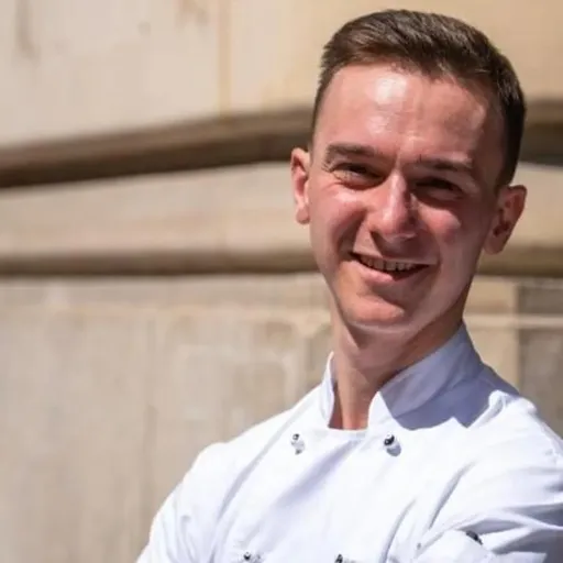 Il sogno di Alessandro, a 26 anni a Parigi nella cucina di Ducasse ...