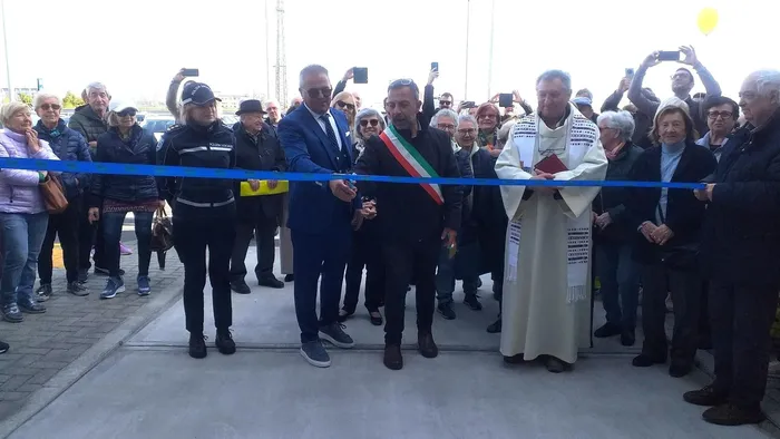 Cerro: inaugurato il supermercato di Riozzo