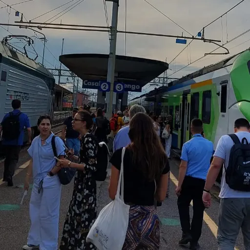 Guasto a un treno a Codogno, linea paralizzata tra Milano e Piacenza