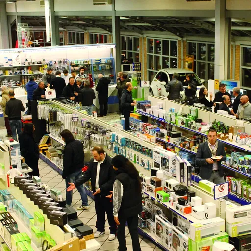 Era il paradiso dell’elettronica: dopo 50 anni abbassa le saracinesche ...