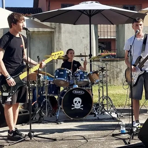 The Moken, calcando i primi palchi in cerca della musica che “brucia ...