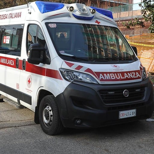 SAN ZENONE Paura per un 28enne al lavoro, arriva il 118 - Cronaca