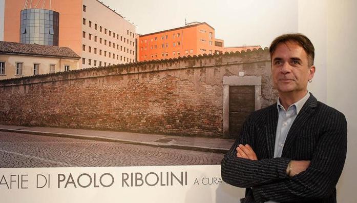 Ribolini cuce “l’abito della città”: la fotografia che racconta i luoghi