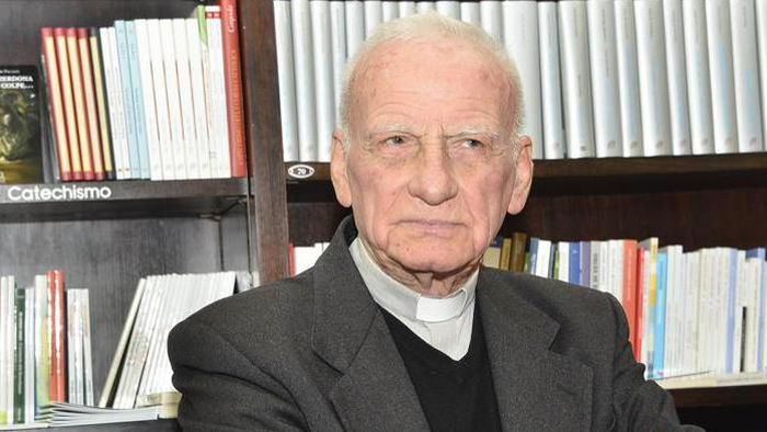 L’addio a monsignor Mario Ferrari