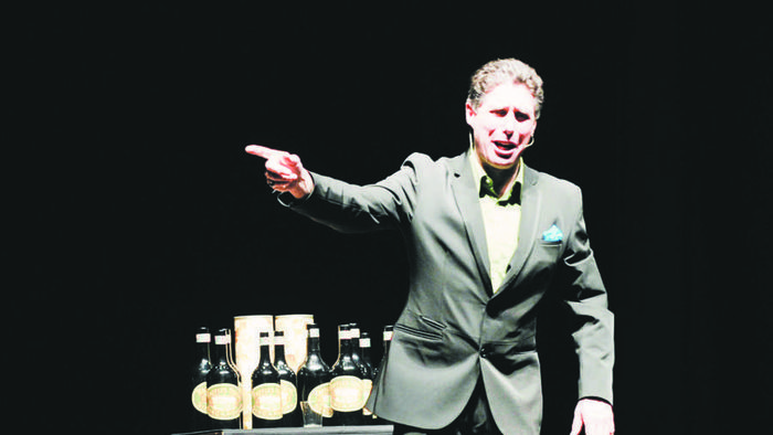 Raul Cremona, un “mago” della risata