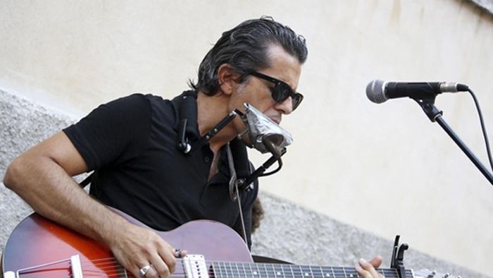 Marco Pandolfi: la serenata blues di un innamorato delle sette note ...