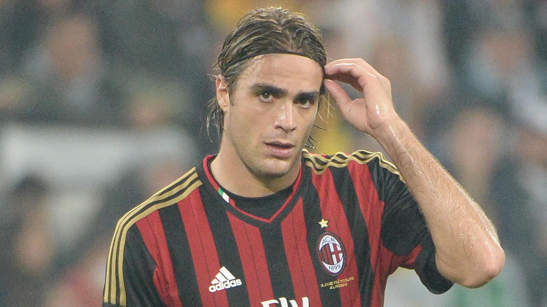 Calcio: Origi il millesimo calciatore del Milan, Matri fu il numero 800 ...