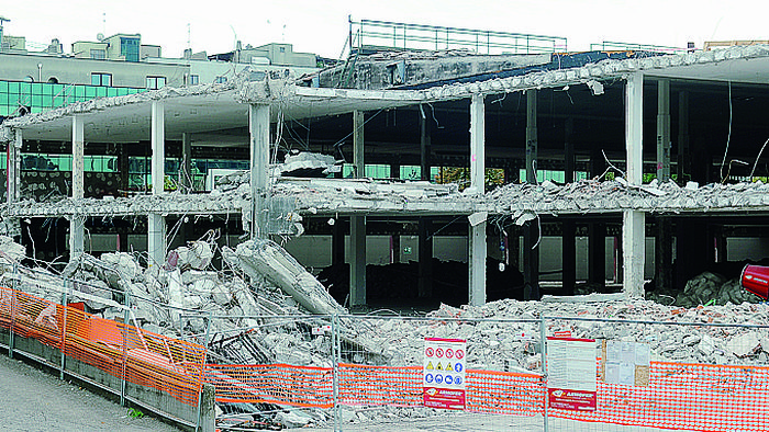 Lodi, cumulo di macerie all’ex My Lodi: cambia volto un pezzo di città ...