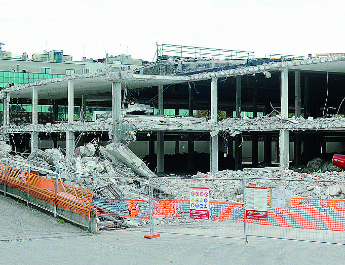 Lodi, cumulo di macerie all’ex My Lodi: cambia volto un pezzo di città ...