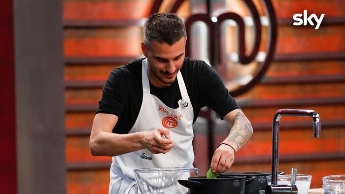 MASTERCHEF Roberto Resta eliminato a un passo della semifinale - Cultura