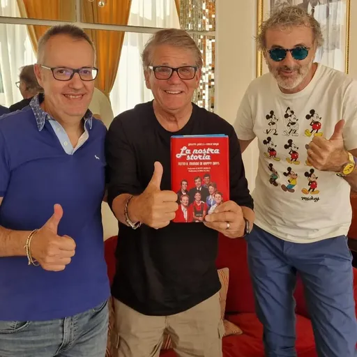 IL LIBRO I complimenti di Potsie a Ganelli per la storia di Happy Days ...